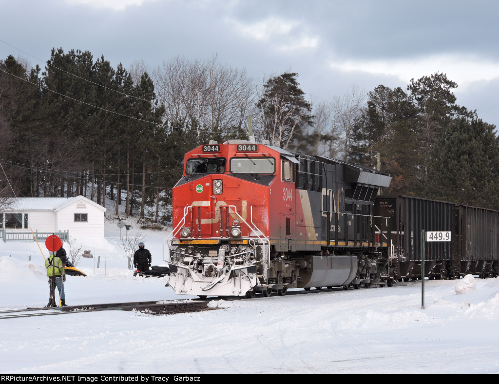 CN 3044 at end of L551
